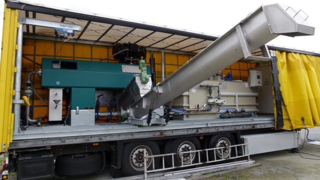 Mobile Centrifuge Dewatering & Thickening Rig - DS Environmental Services